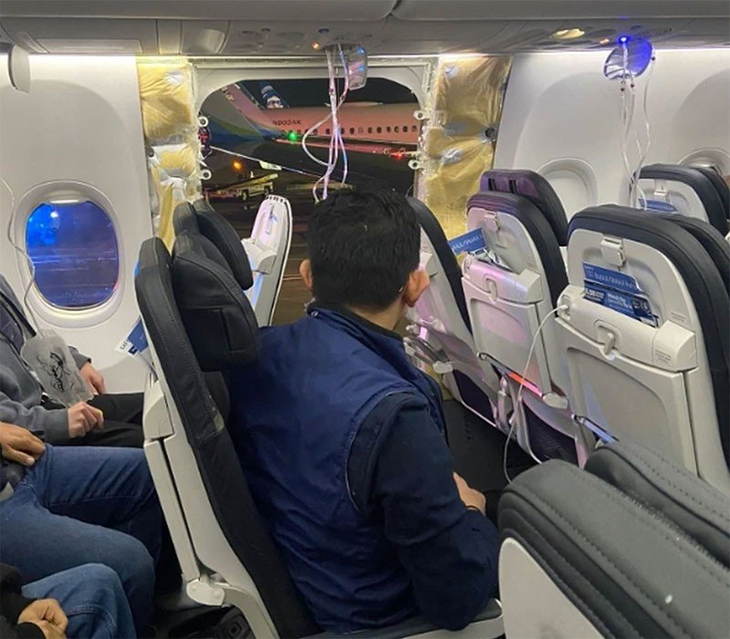 Nach dem Fensterbruch stellte Alaska Airlines den Betrieb seiner Boeing 737-9-Flotte ein ...