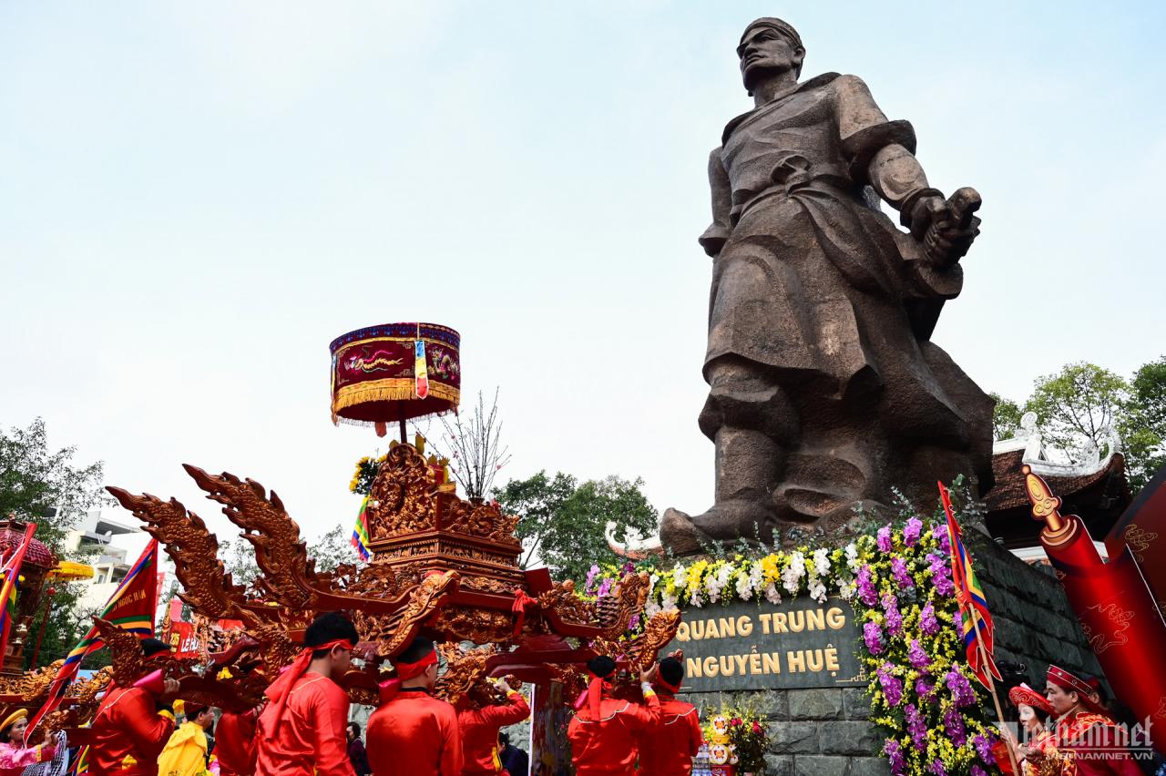 Ấn tượng với ‘vua Quang Trung’ và ‘tướng giặc’ tại lễ hội gò Đống Đa ...