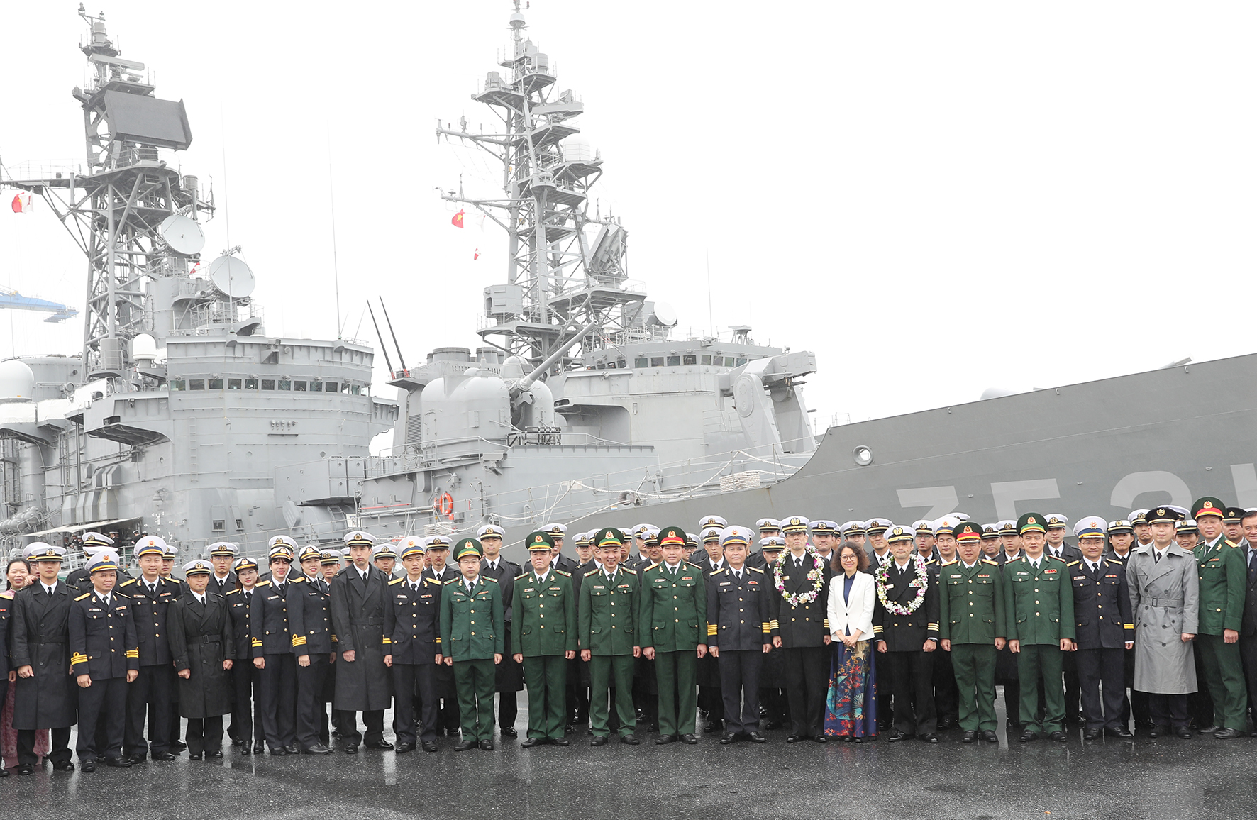 Biên đội tàu huấn luyện Nhật Bản thăm xã giao TP. Hải Phòng - Vietnam.vn