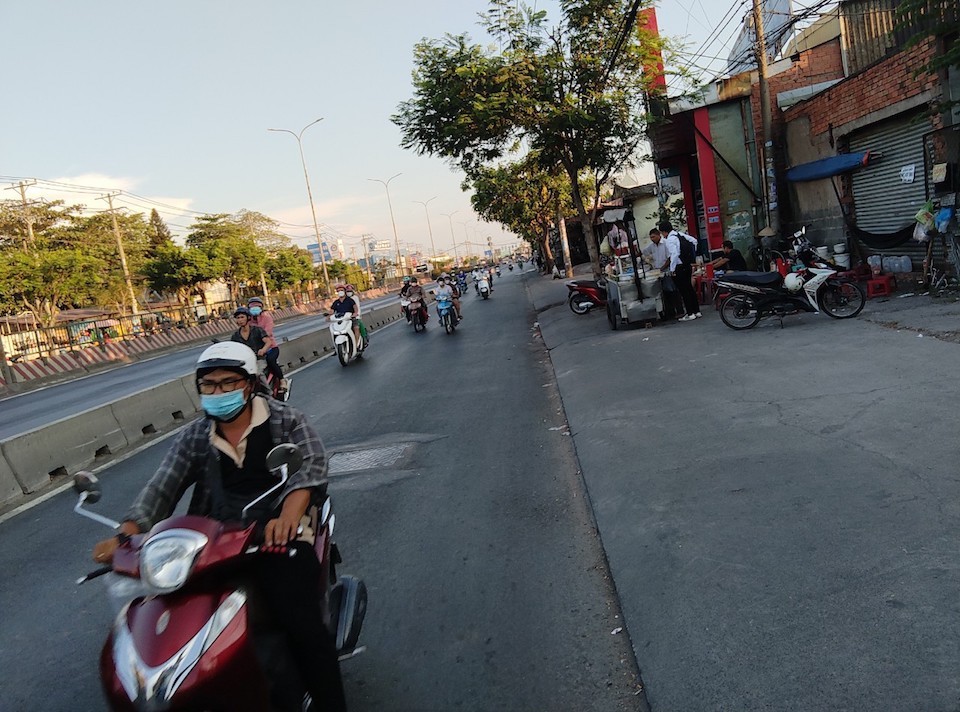 Kẹt xe nghiêm trọng trên cao tốc Phan Thiết - Vietnam.vn