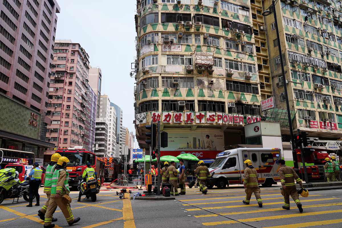 Gran incendio en un edificio en Hong Kong (China), deja 40 muertos - Vietnam.vn