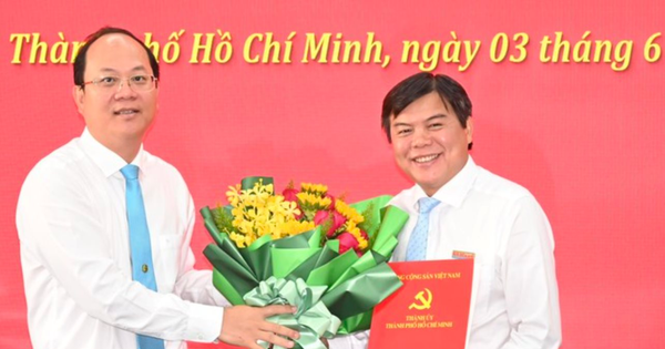 Tang Huu Phong 씨를 시당위원회 선전부 부국장으로 임명합니다. HCM-Vietnam.vn