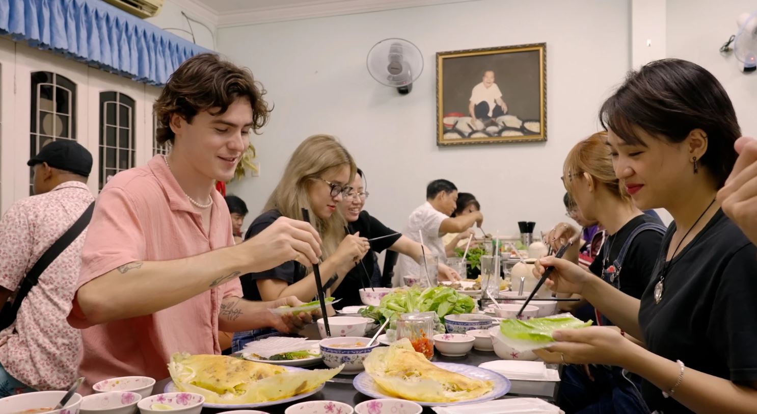 Das westliche Restaurant in Hanoi gehört zum Top-Bib Gourmand 2024 des Michelin Guide – Vietnam.vn