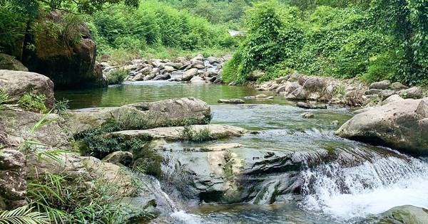Kem stream - Thai Nguyen: Wild beauty that few people know - Vietnam.vn