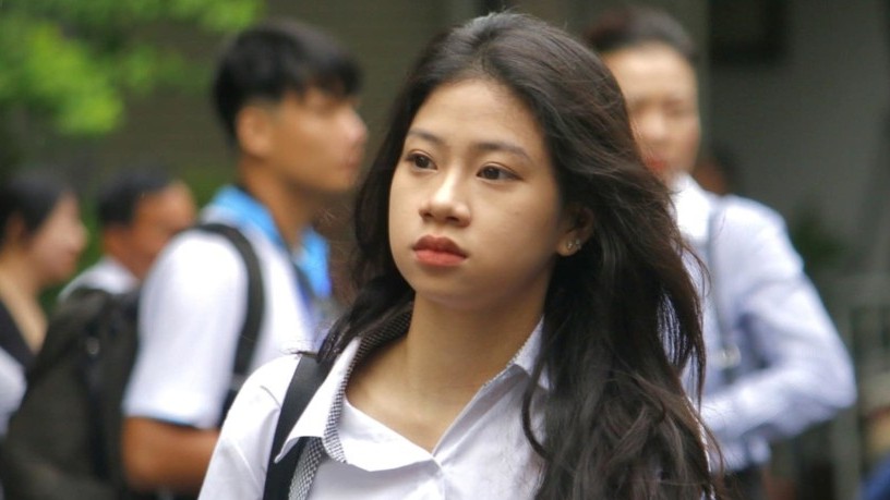 Sáng nay (27/6), thí sinh thi môn Ngữ văn tốt nghiệp THPT 2024 - Vietnam.vn