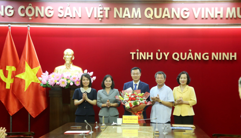 Quang Ninh has a new Director and Editor-in-Chief of the Provincial Communications Center ...