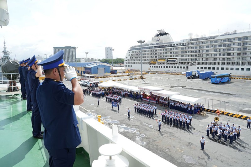 Vietnam Coast Guard interacts and exchanges experiences with the ...