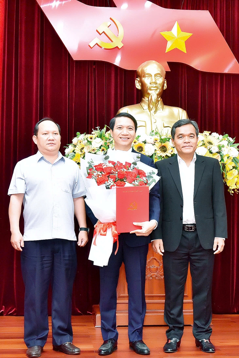 Comrade Nguyen Ngoc Luong holds the position of Deputy Secretary of Gia Lai Provincial Party ...